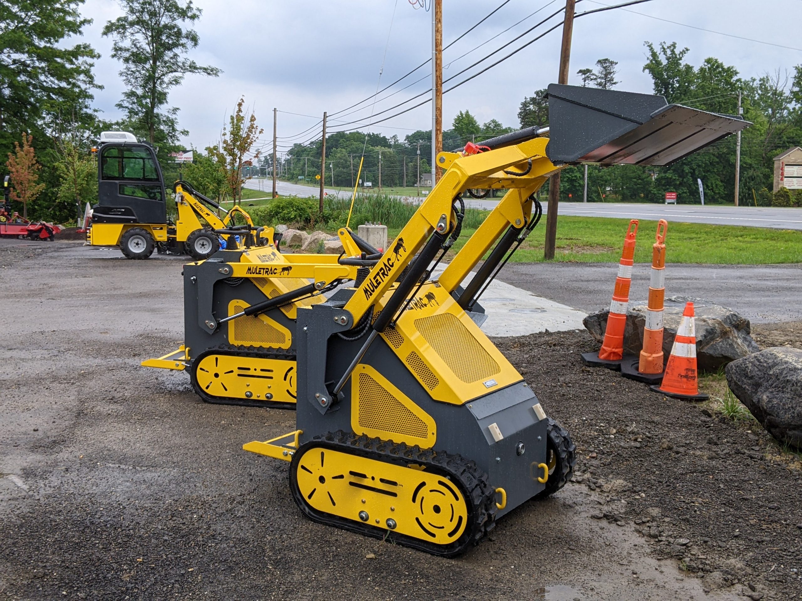 Muletrac Ride-On Skid Steer Track Loader | Midwest Machinery